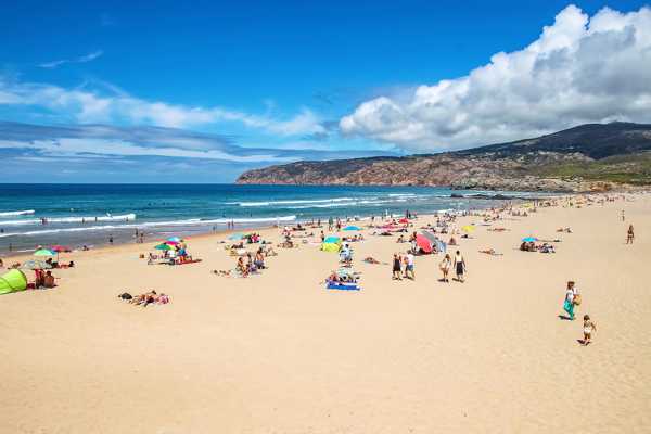 10 Best Beaches Near Lisbon