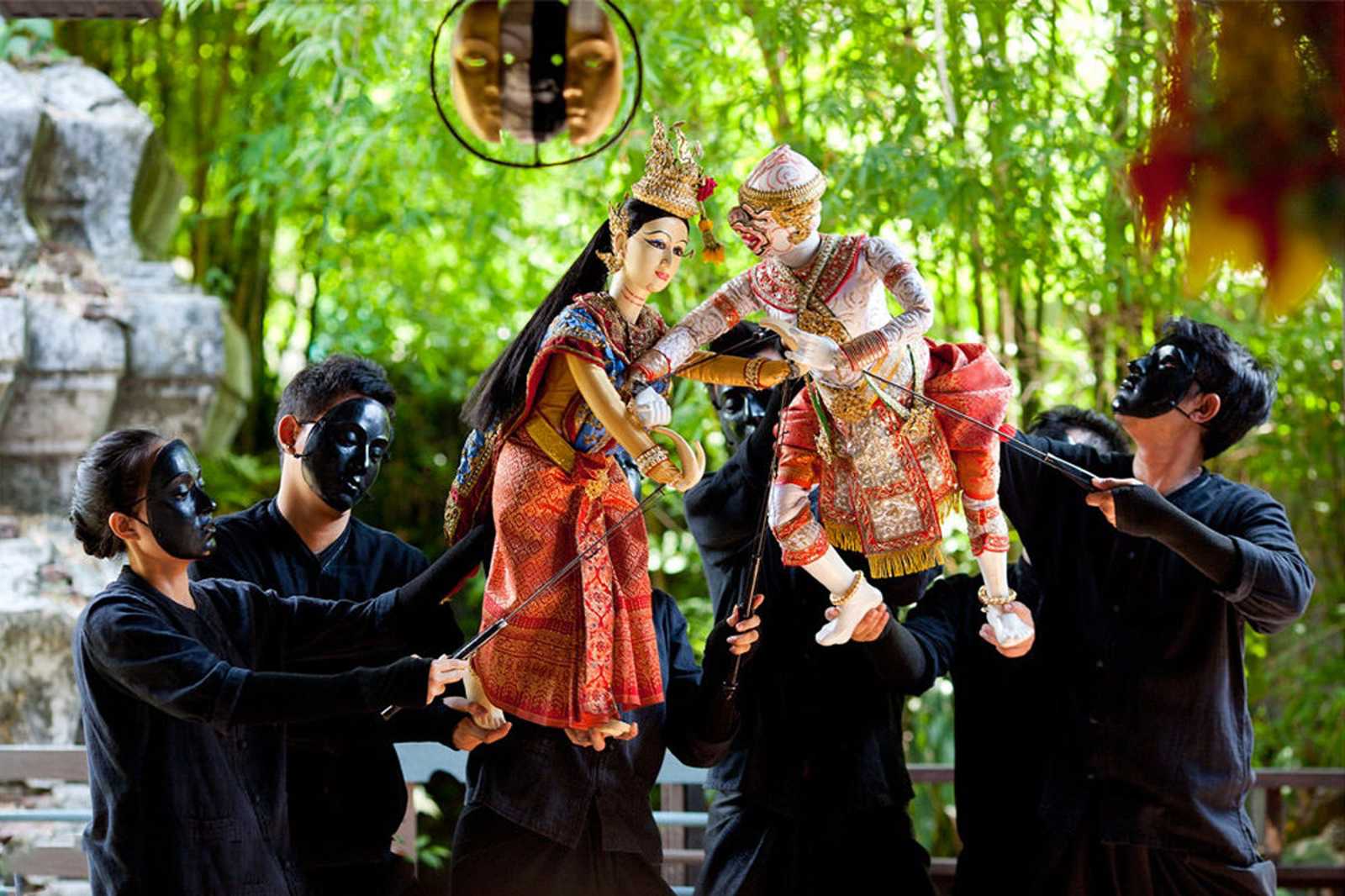 Puppet show at the Artist's House