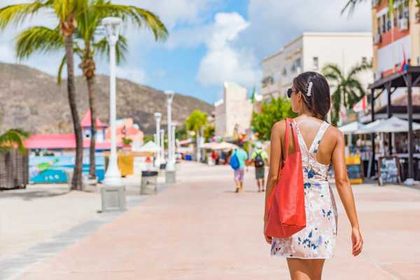 10 Best Places to Go Shopping in Saint Martin