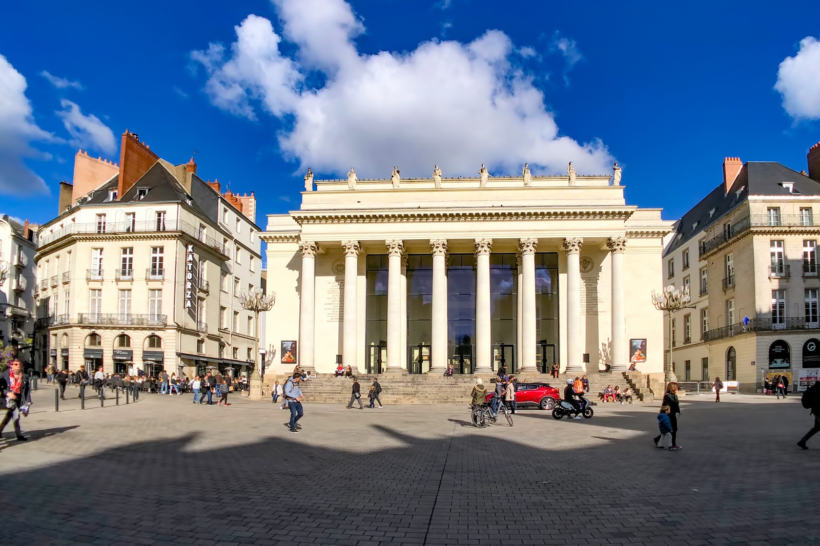 Nantes - Información útil antes del viaje - Go Guides Nantes - Información útil antes del viaje - Go Guides