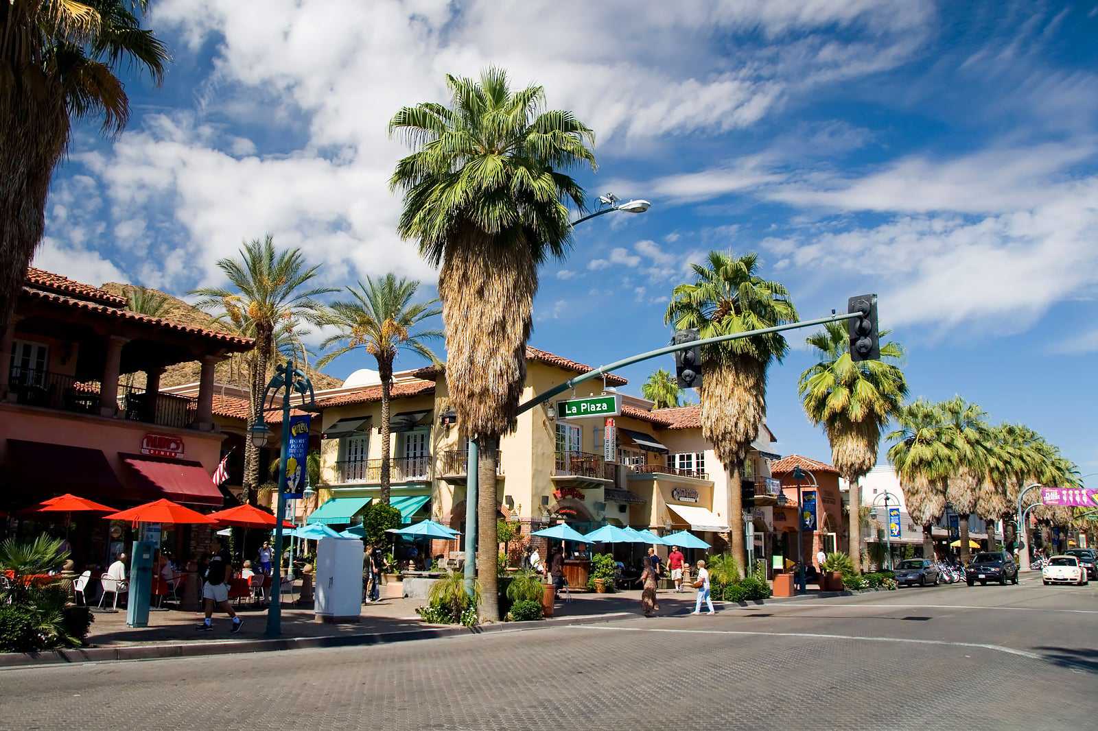 10 Places Where Locals Love to Eat in Palm Springs