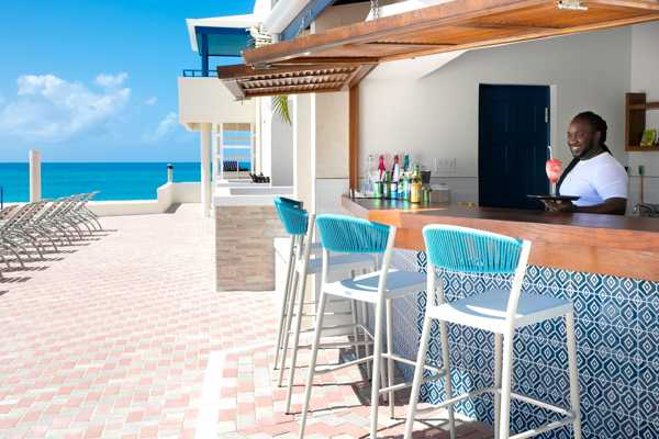 10 Best Beach Bars in Saint Martin