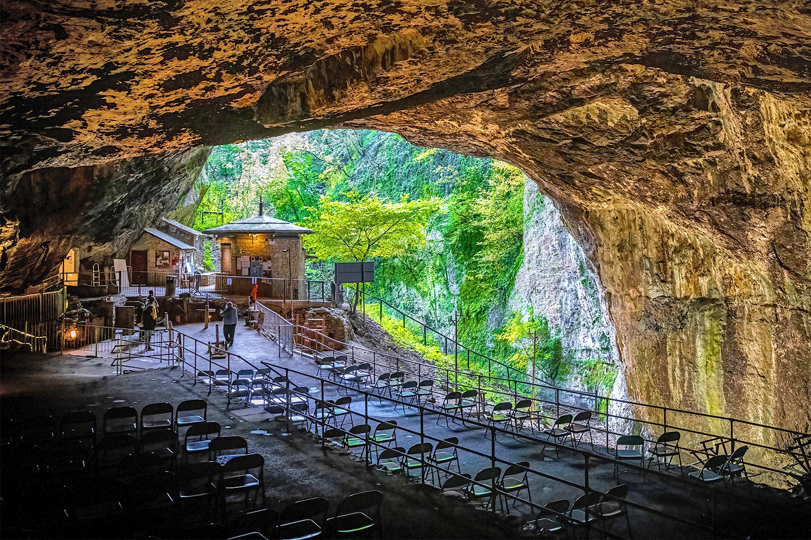10 Weird and Quirky Things to Do in the Peak District - What to Do in ... 10 Weird and Quirky Things to Do in the Peak District - What to Do in ...