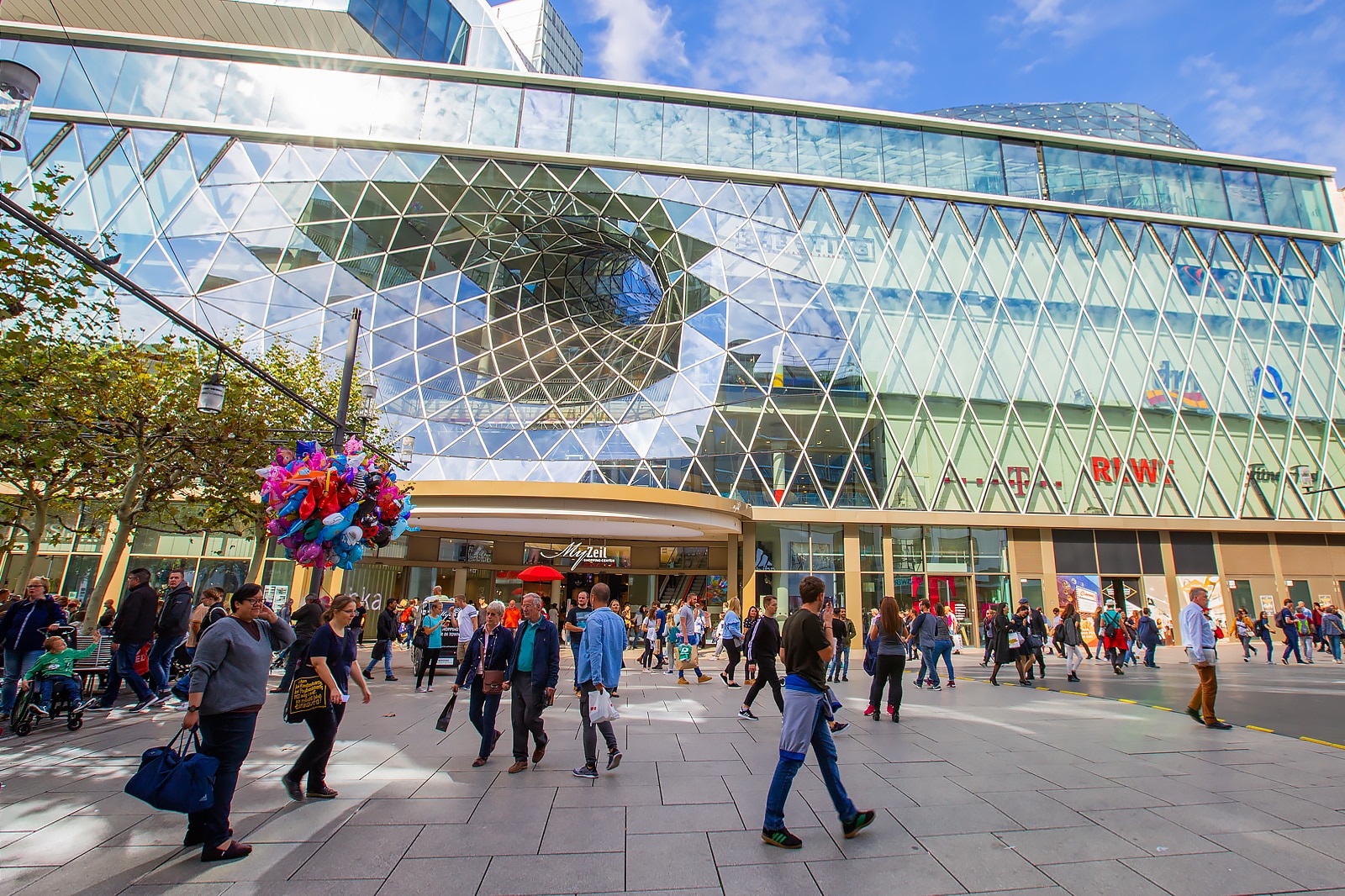 10 Best Places to Go Shopping in Frankfurt - Go Guides 10 Best Places to Go Shopping in Frankfurt - Go Guides