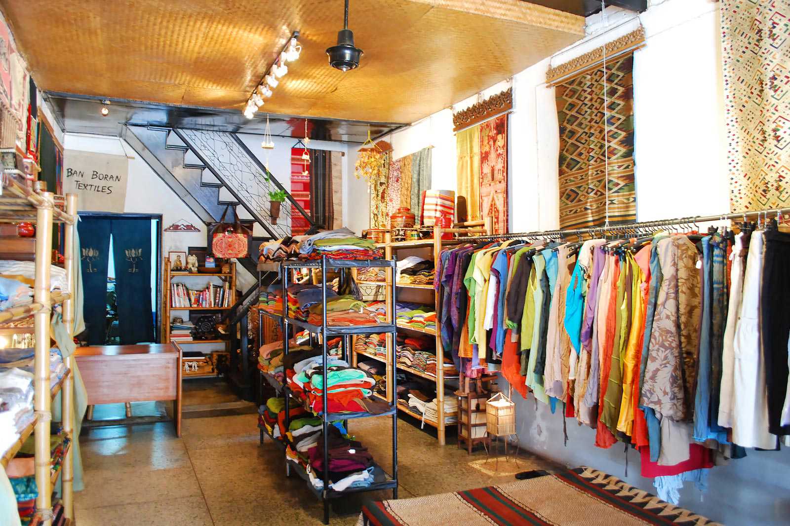 Where to buy cotton fabrics in Phuket