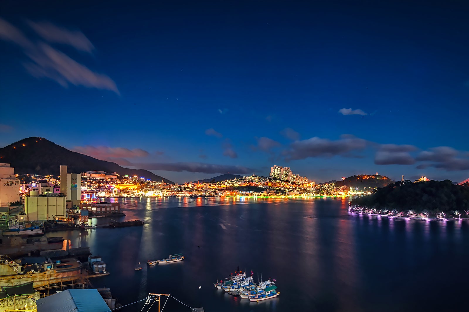 Nightlife in Yeosu - Go Guides Nightlife in Yeosu - Go Guides