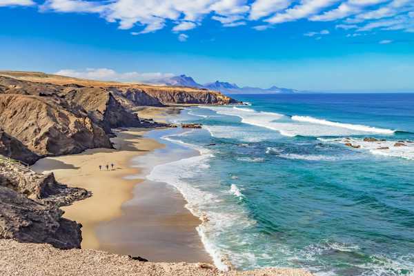 10 Best Places to Go Surfing in the Canary Islands